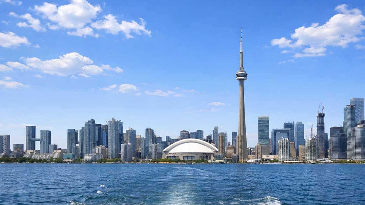 Toronto is turning an old runway into a 2 km city park - Ulysse News