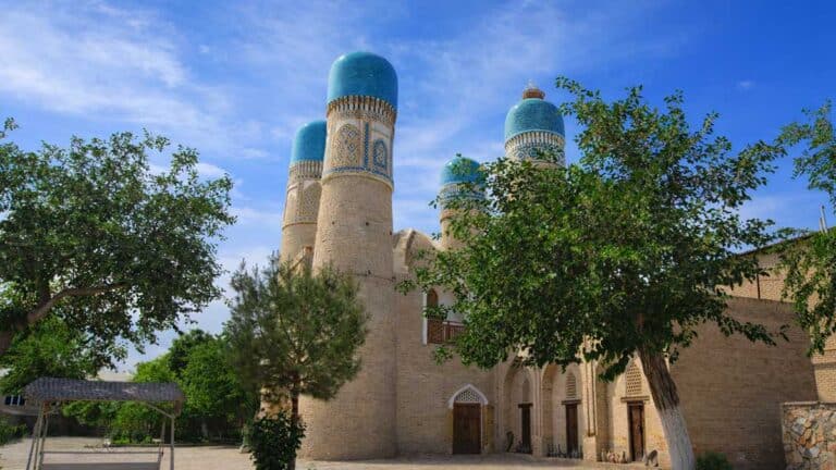 The easiest Emily in Paris spot near the Louvre: Hotel du Louvre ...