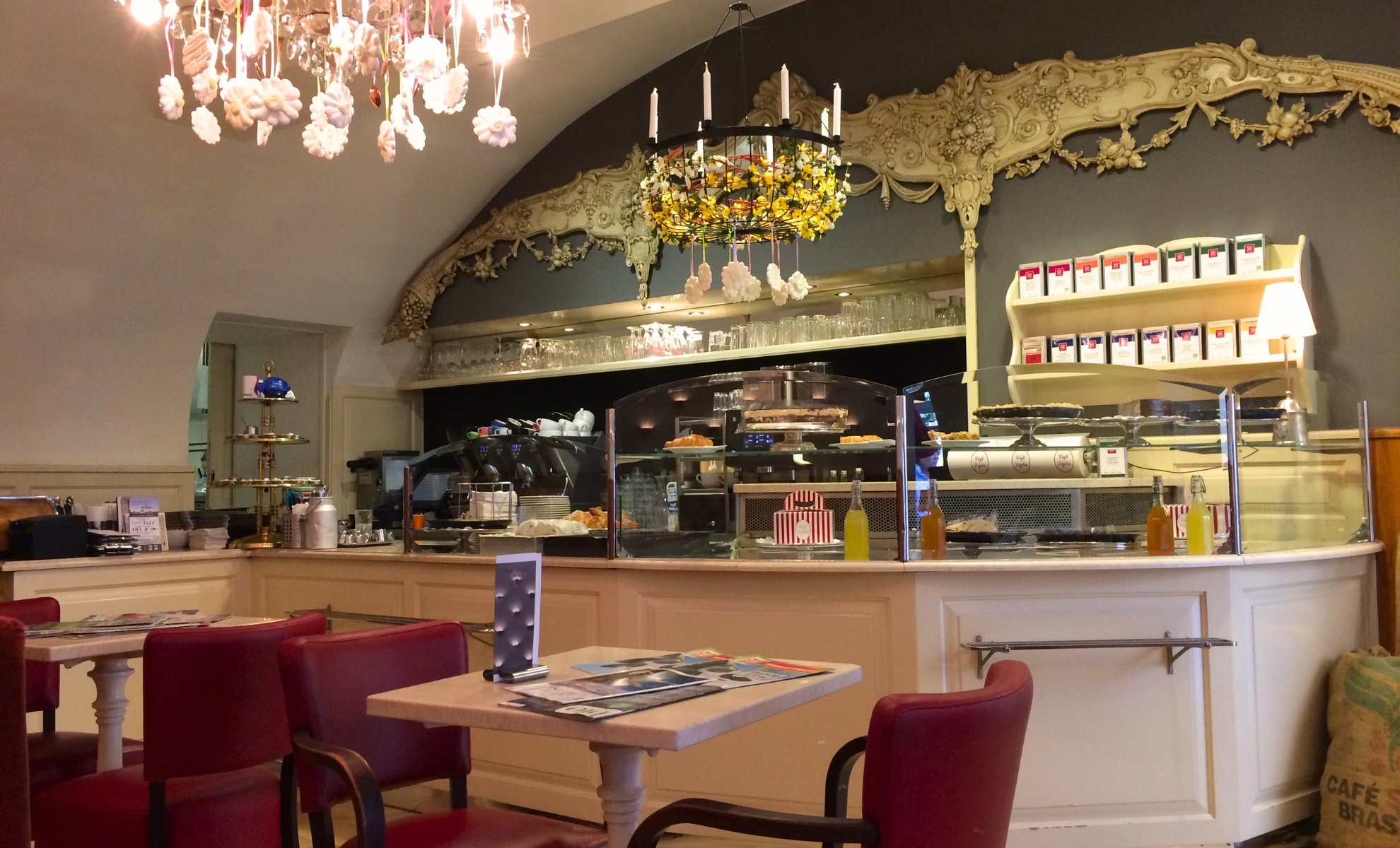 un tour des plus beaux cafés traditionnels de Vienne
