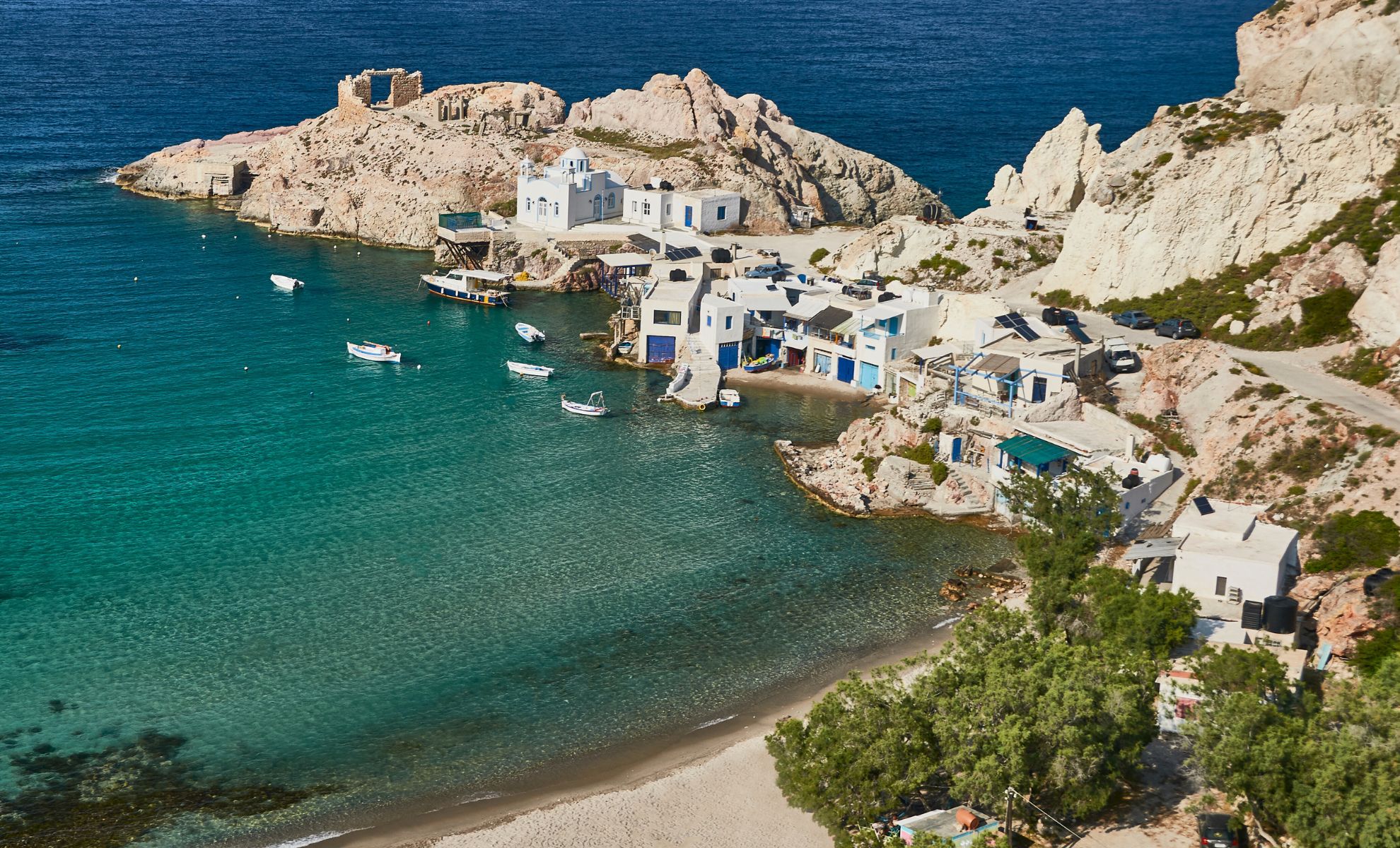 Milos : L’itinéraire parfait de Ryan Shirley pour une escapade inoubliable dans les Cyclades