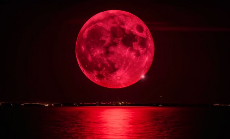 Voici où regarder la Lune rouge sang depuis la France, ce soir
